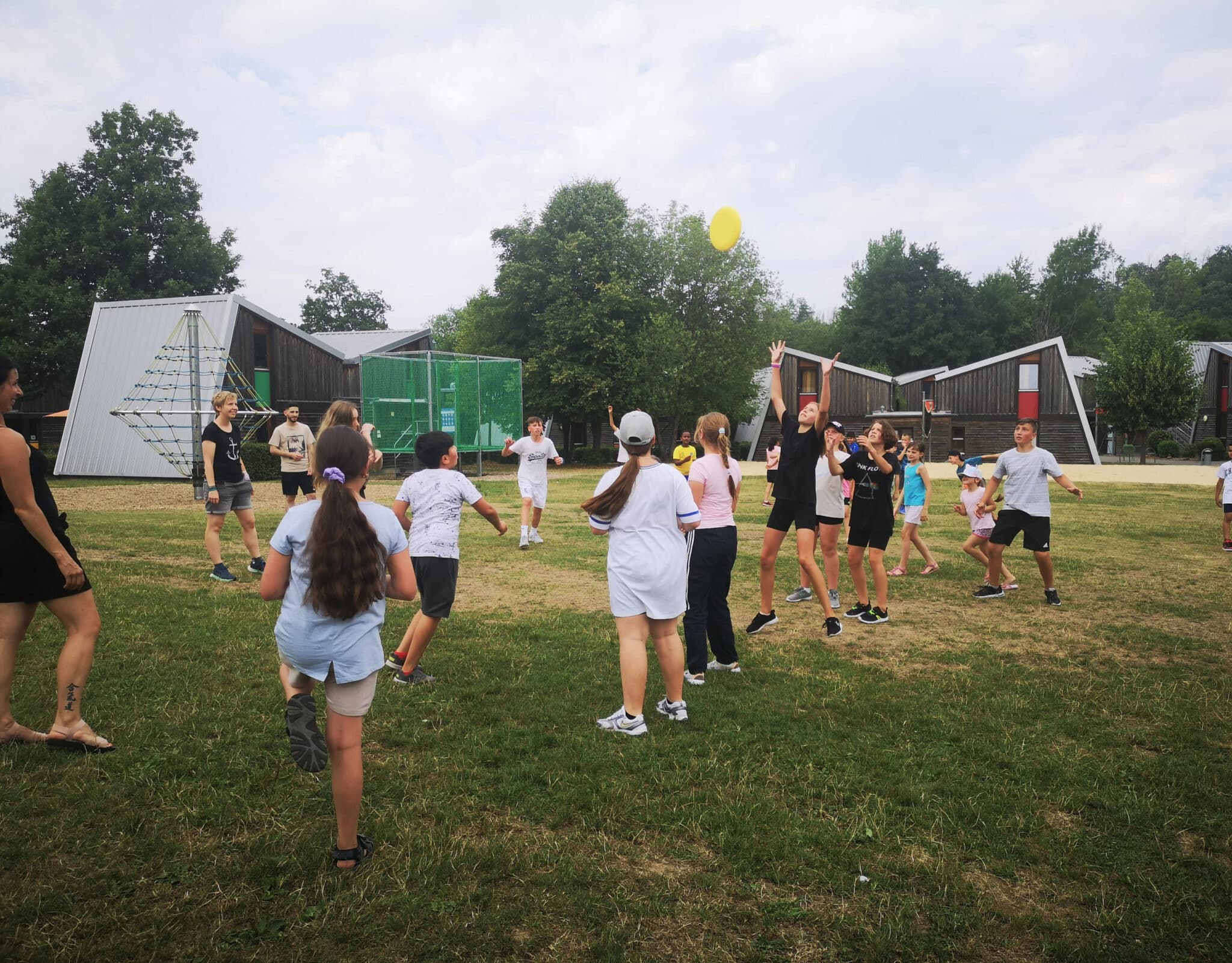 Dorfinfo.de: Sprache und Sport kombiniert im Feriencamp in Hachen