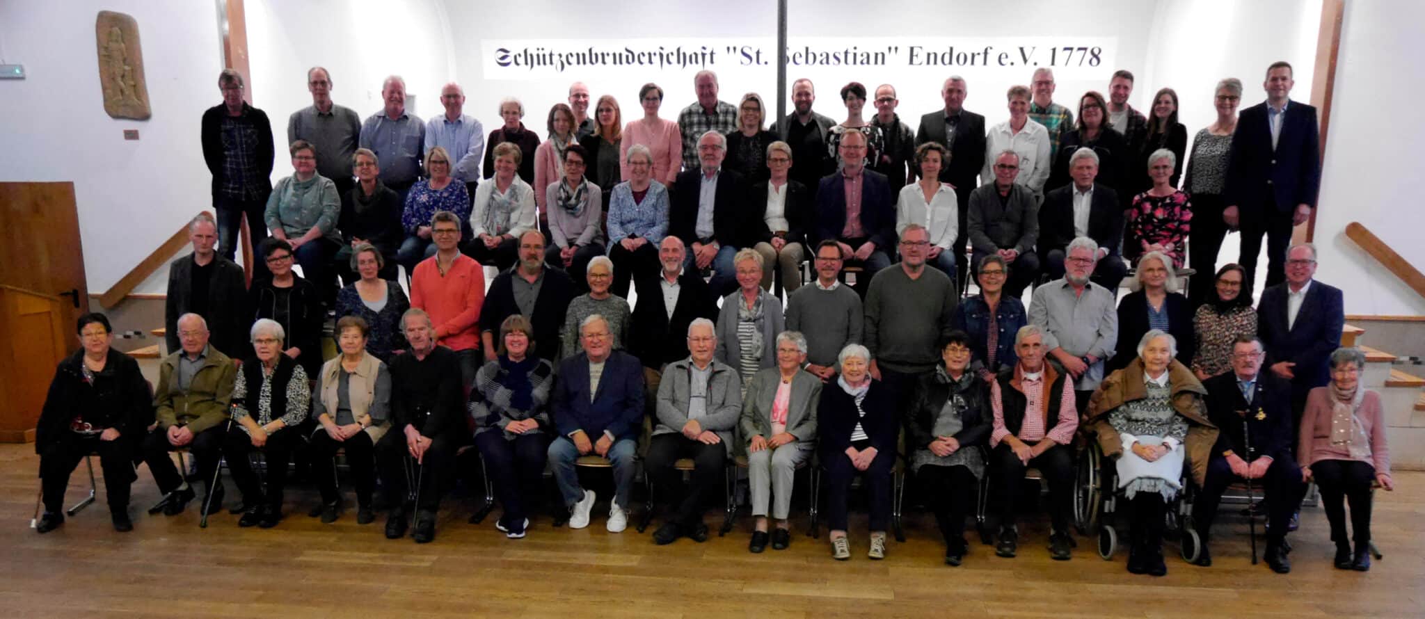 Dorfinfo.de: Gelungene Zeitreise beim Treffen der ehemaligen ... Dorfinfo.de: Gelungene Zeitreise beim Treffen der ehemaligen ...